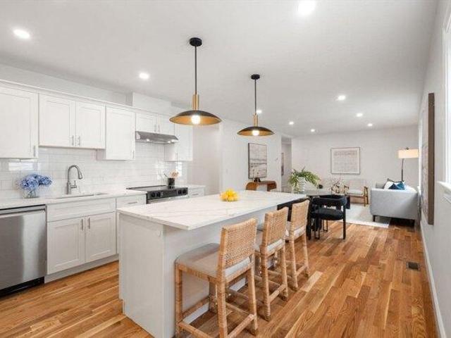 condo with 2 bedroom, Medford MA ES105142038