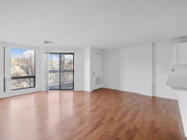 condo with 2 bedroom, Medford MA ES105155707