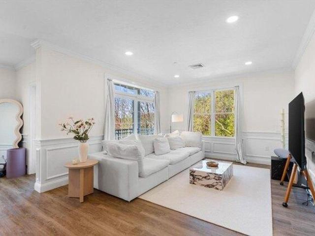 condo with 2 bedroom, Medford MA ES102824786