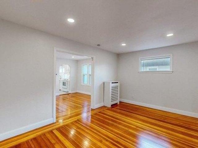 condo with 2 bedroom, Medford MA ES103442339