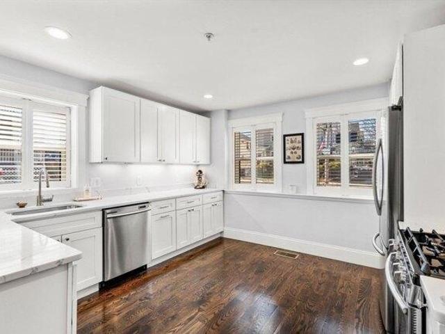 condo with 2 bedroom, Medford MA ES103442845
