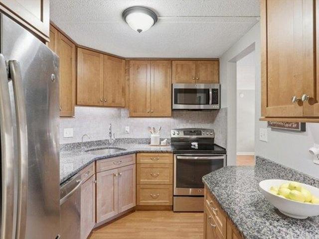 condo with 2 bedroom, Medford MA ES103888482
