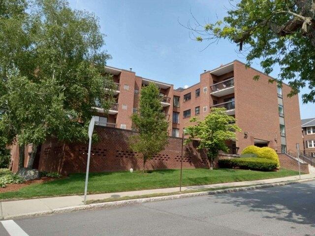 condo with 2 bedroom, Melrose MA DS102959348