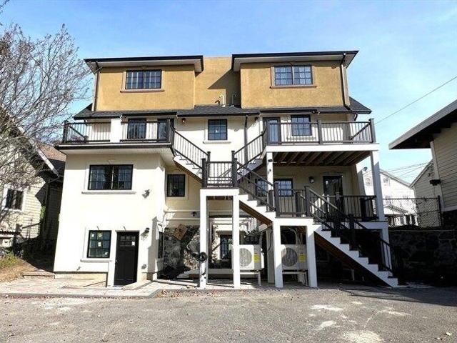 condo with 2 bedroom, Melrose MA ES104115082