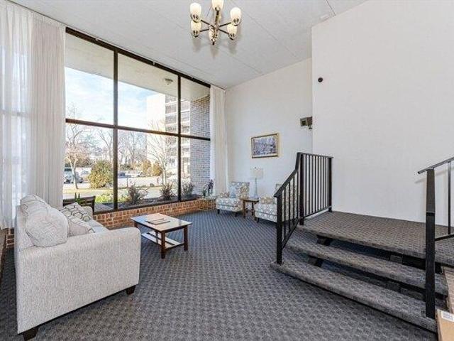 condo with 2 bedroom, Melrose MA ES104112765