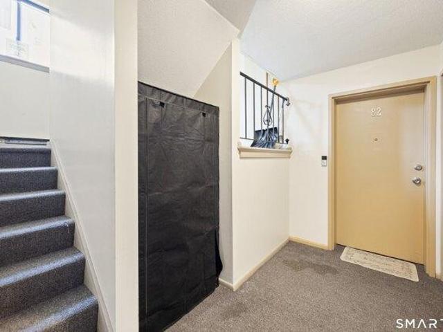 condo with 2 bedroom, Meriden CT ES104077952