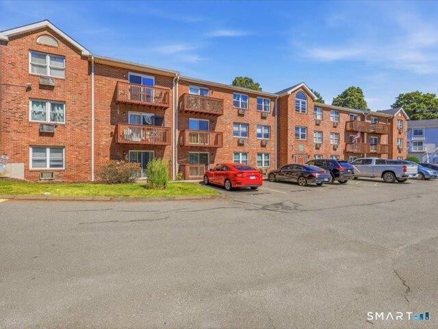 condo with 2 bedroom, Meriden CT ES104192994