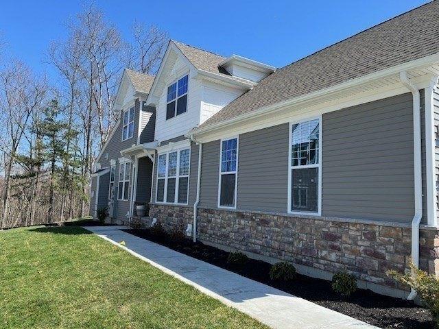 condo with 2 bedroom, Methuen MA DLS102632683