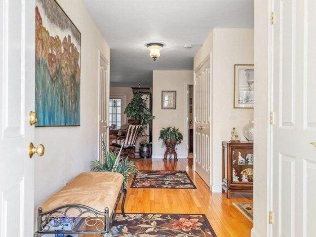 condo with 2 bedroom, Methuen MA ES104852394