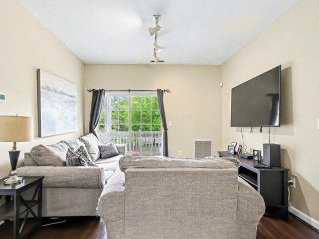 condo with 2 bedroom, Methuen MA ES105114872
