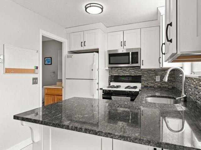 condo with 2 bedroom, Methuen MA ES103185458