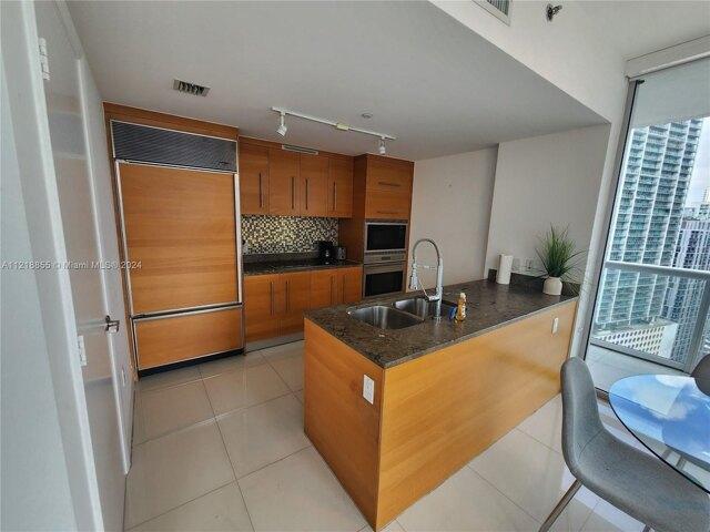 condo with 2 bedroom, Miami FL ES103500915