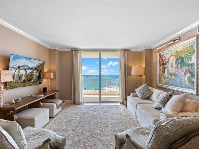 condo with 2 bedroom, Miami FL ES104899630