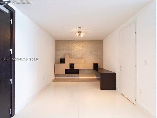 condo with 2 bedroom, Miami FL ES104899925