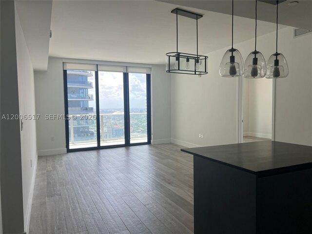 condo with 2 bedroom, Miami FL ES104900850