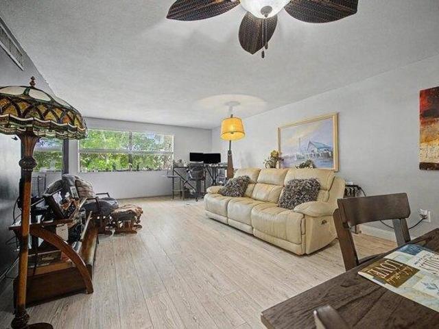 condo with 2 bedroom, Miami FL ES104901155