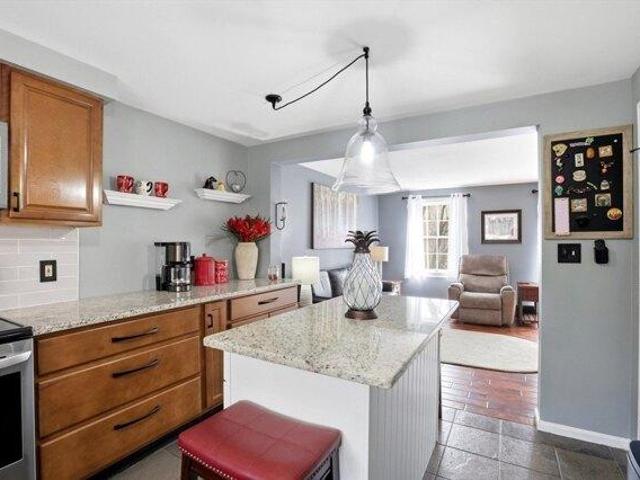 condo with 2 bedroom, Middleton MA ES102962126