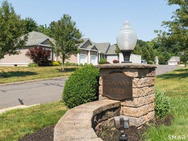 condo with 2 bedroom, Middletown CT ES104853607