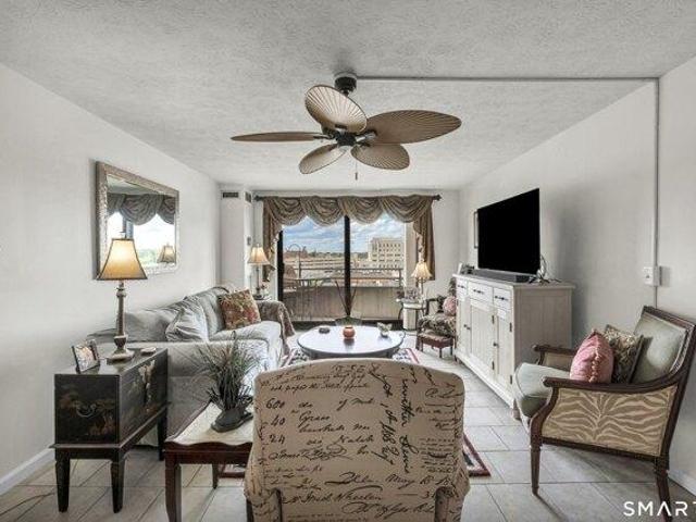 condo with 2 bedroom, Middletown CT ES105230048
