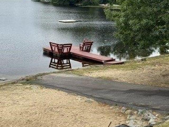 condo with 2 bedroom, Middleboro MA ES105060721