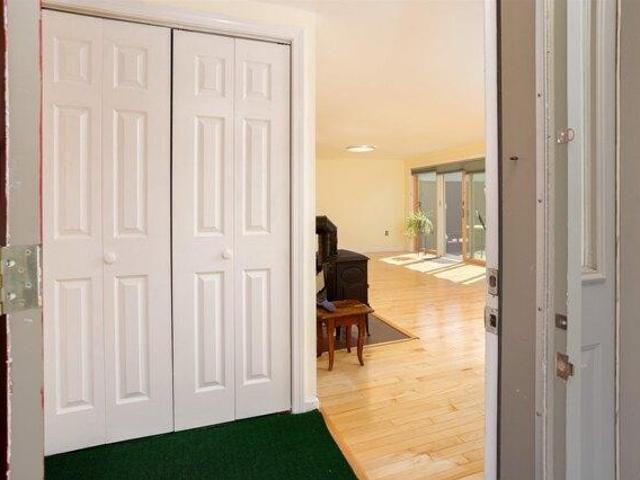 condo with 2 bedroom, Middlebury VT ES103431650