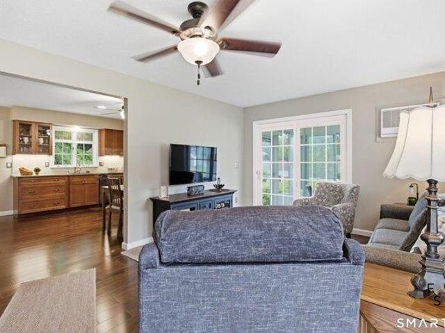 condo with 2 bedroom, Middlefield CT ES104113815