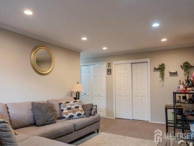 condo with 2 bedroom, Middlesex NJ DLS102564140