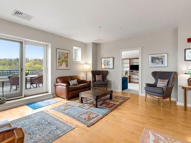 condo with 2 bedroom, Milton MA ES104790047