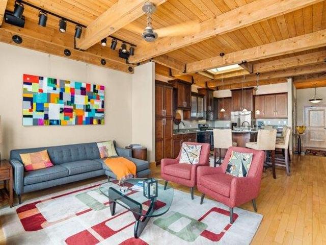 condo with 2 bedroom, Milwaukee WI DS93035521