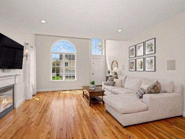 condo with 2 bedroom, Milford MA DLS102216644