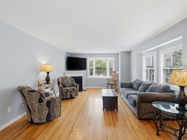 condo with 2 bedroom, Milford MA ES105081102