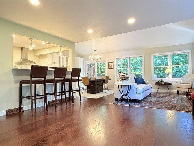 condo with 2 bedroom, Milford MA ES105092375