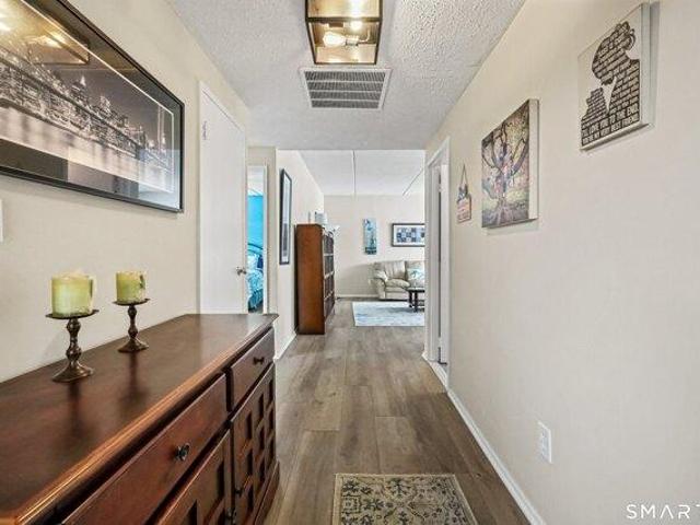 condo with 2 bedroom, Milford CT DLS101629710