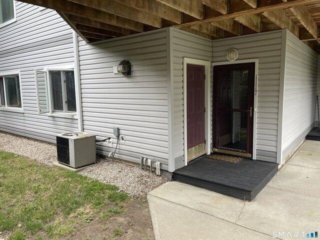 condo with 2 bedroom, Milford CT ES104112563