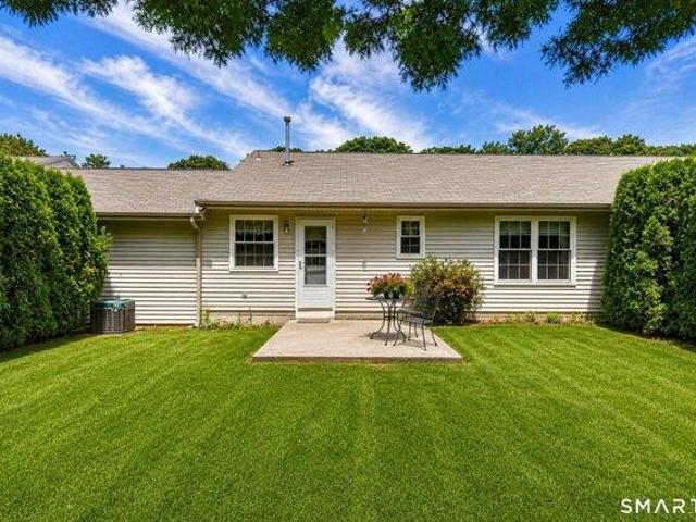 condo with 2 bedroom, Milford CT ES104232811