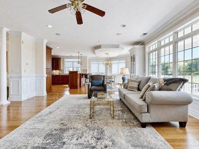 condo with 2 bedroom, Milford CT ES105113494