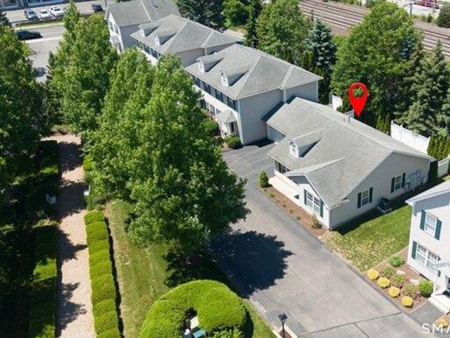 condo with 2 bedroom, Milford CT ES103624725
