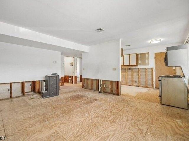 condo with 2 bedroom, Millburn NJ ES104149919