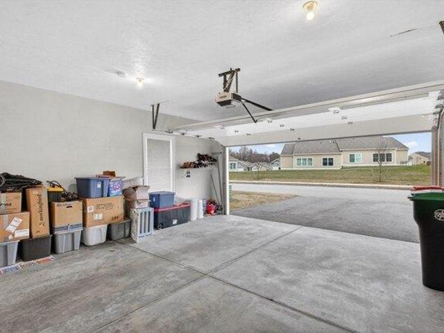 condo with 2 bedroom, Millbury MA ES104297547