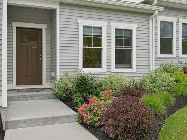 condo with 2 bedroom, Millbury MA ES105095060