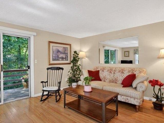 condo with 2 bedroom, Millis MA ES105105076
