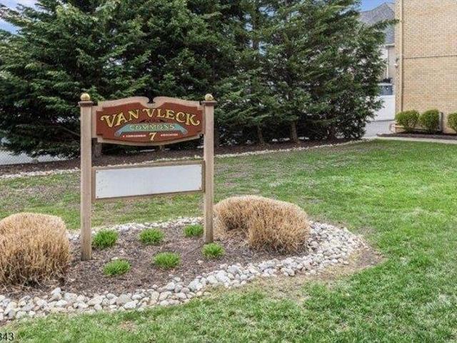 condo with 2 bedroom, Montclair NJ DS102216050