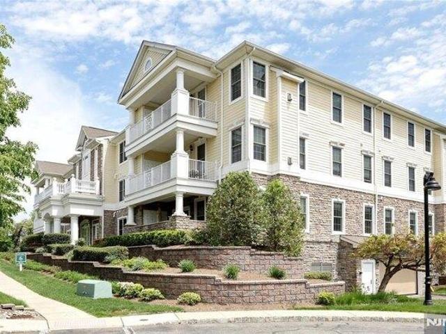 condo with 2 bedroom, Montvale NJ DS102564908