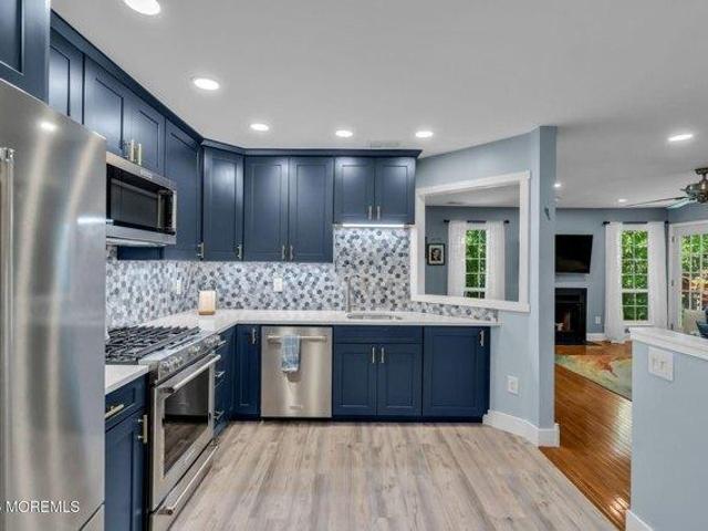 condo with 2 bedroom, Morganville NJ DS103621504