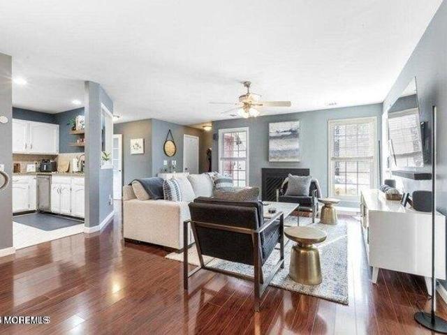 condo with 2 bedroom, Morganville NJ DS104407611
