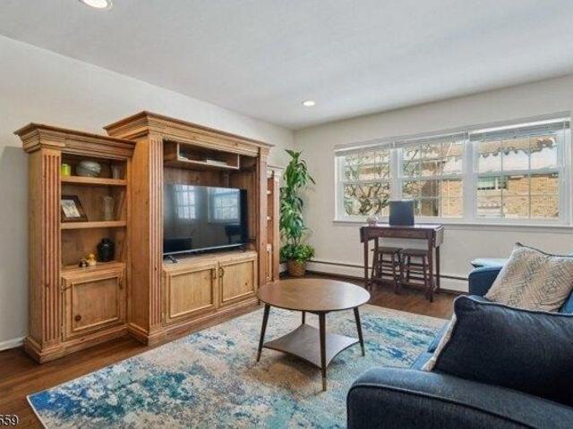 condo with 2 bedroom, Morristown NJ DLS102585629
