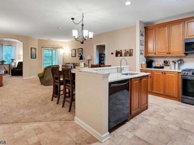 condo with 2 bedroom, Mount Arlington NJ ES105233174