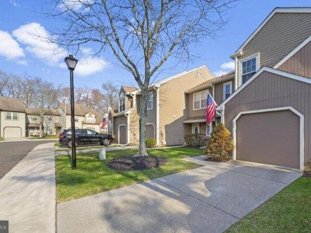 condo with 2 bedroom, Mount Laurel NJ DS102254823