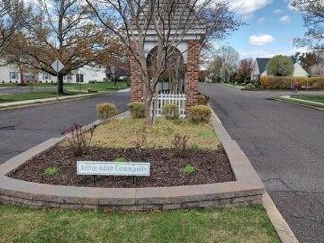 condo with 2 bedroom, Mount Laurel NJ DS102281655