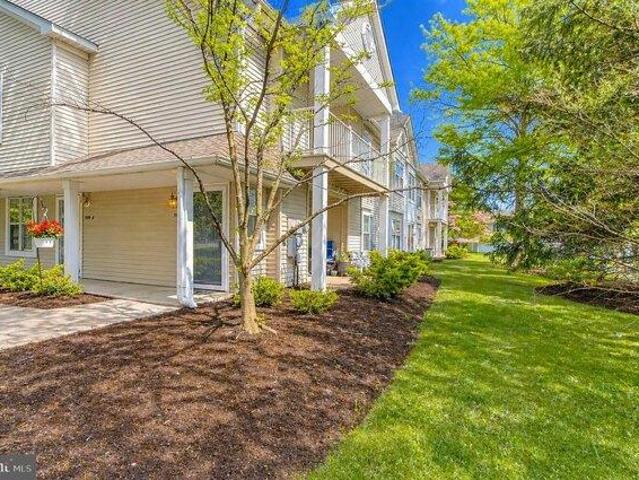 condo with 2 bedroom, Mount Laurel NJ DS102313680